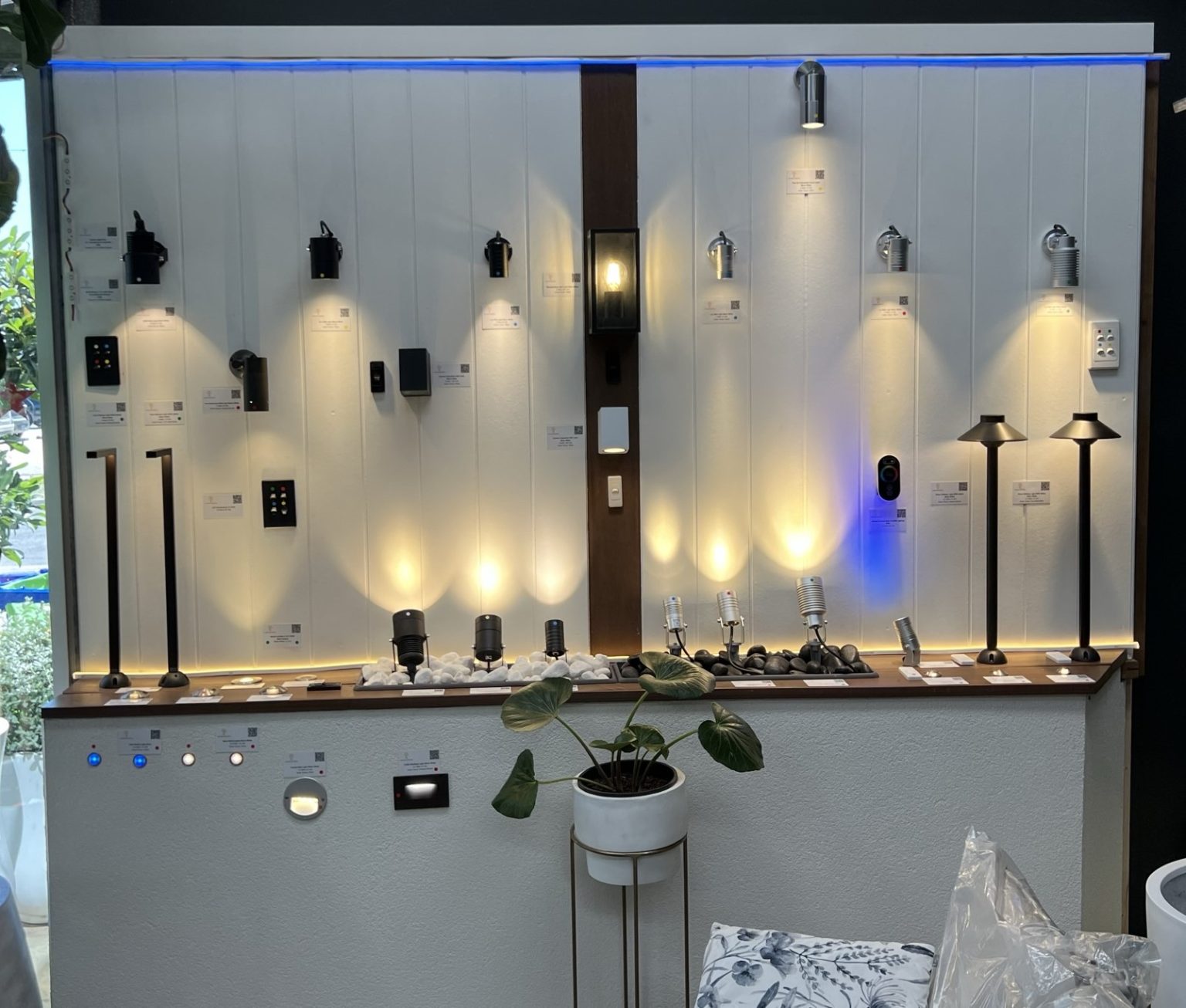 Outdoor Light Display at Flavio Outdoors - SA Outdoor Lighting